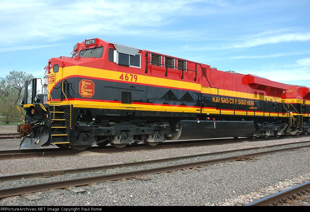KCSM 4679, GE ES44AC, on the BNSF